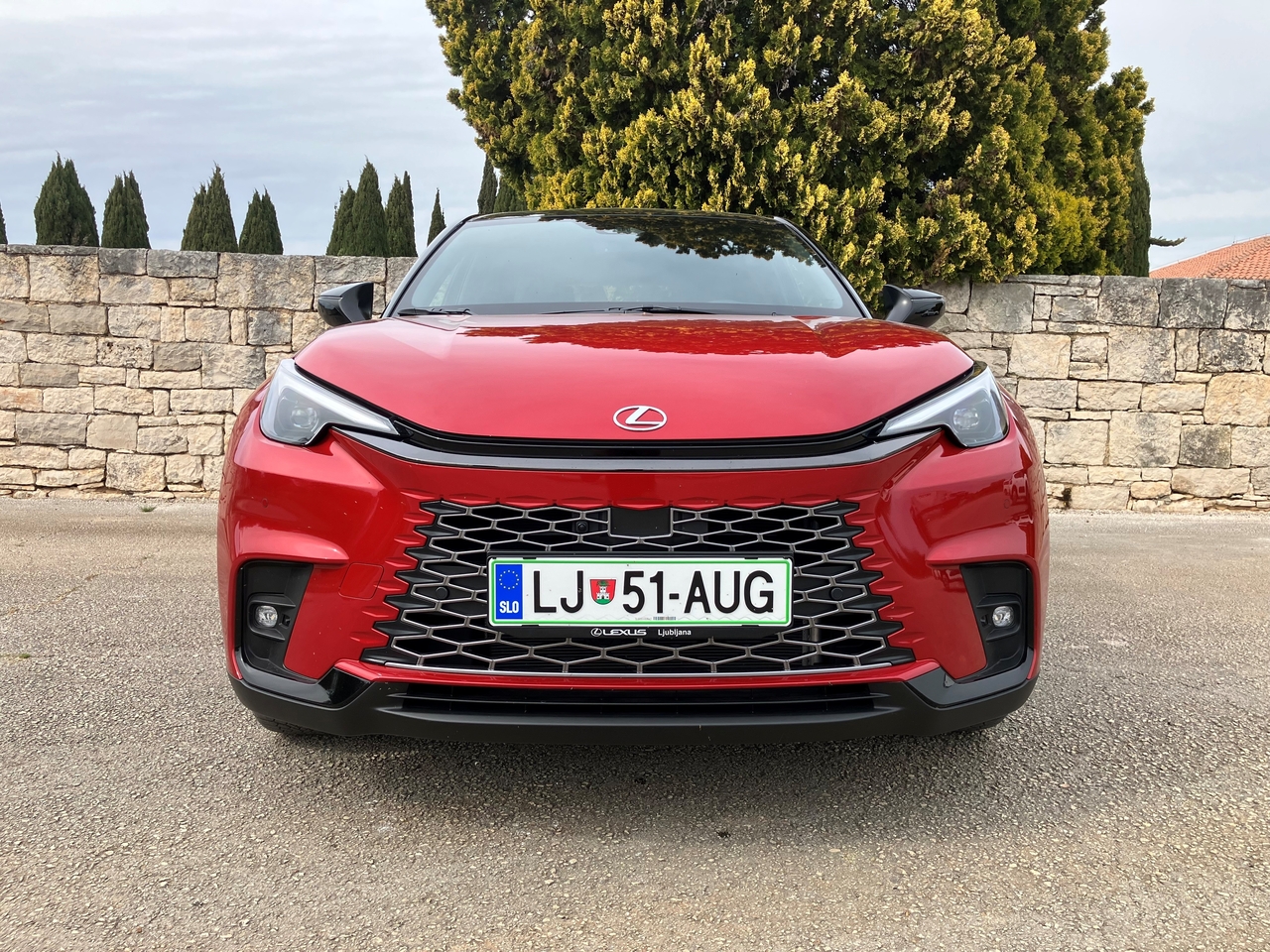 Lexus LBX im Test: Hybrid-SUV erinnert an die besten Diesel-Zeiten